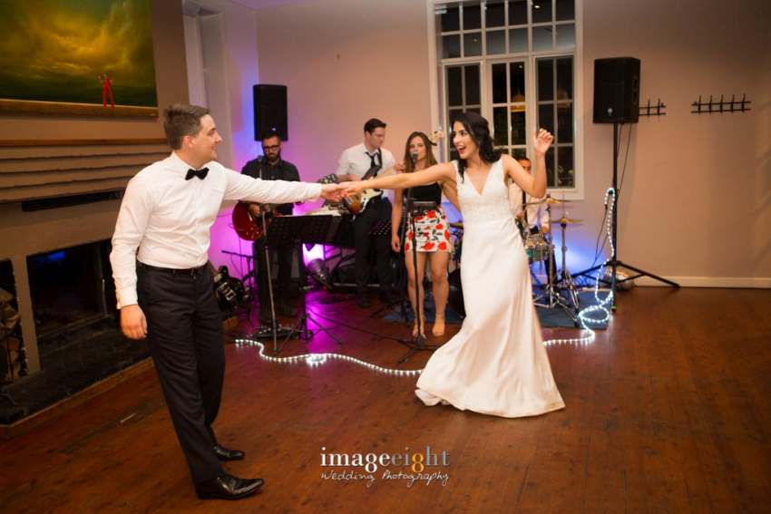 Why Should you Choose a Cover Band for Your Wedding?